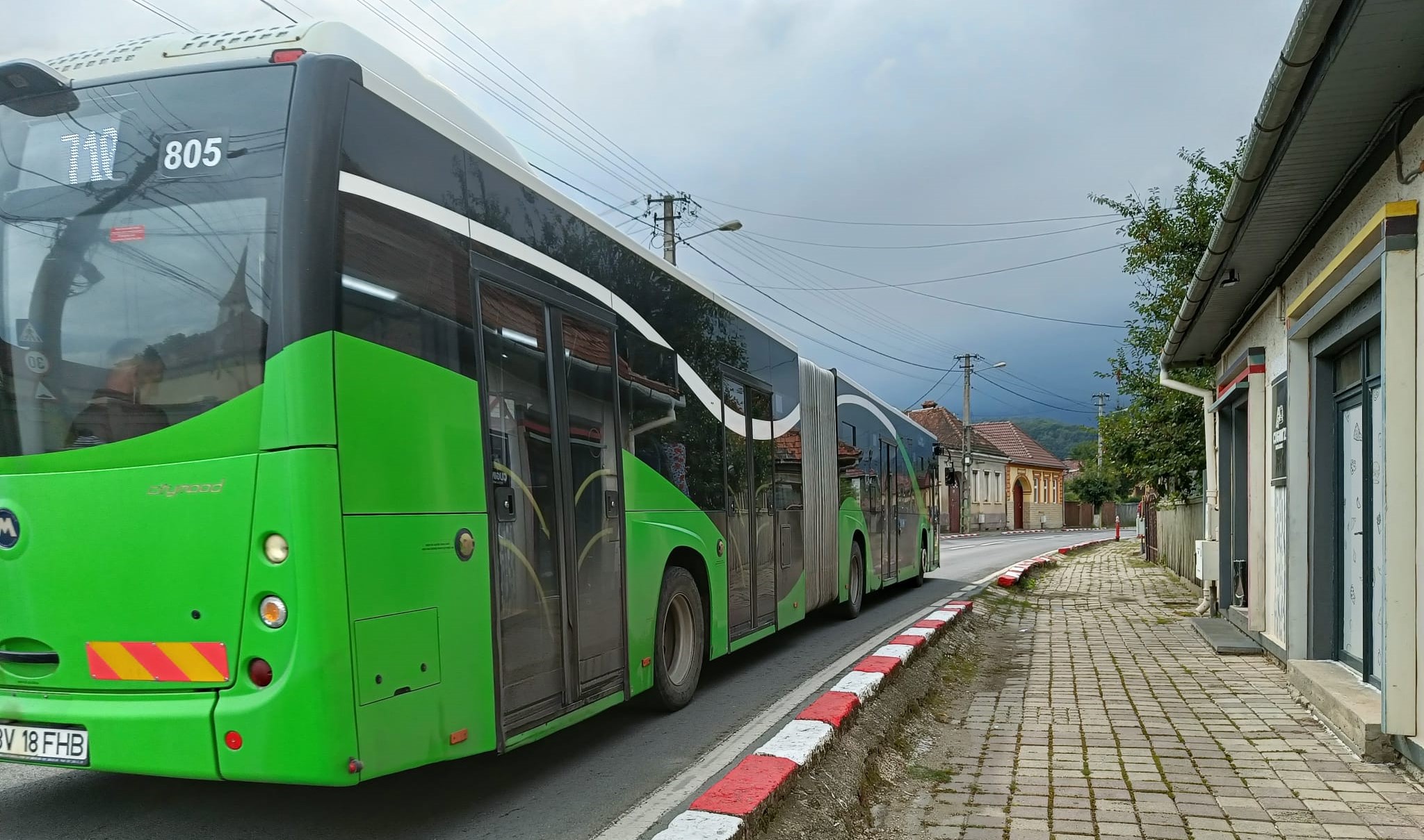 (VIDEO) Poftim? Mândria flotei de autobuze second-hand cumpărate special pentru linia de Săcele ...